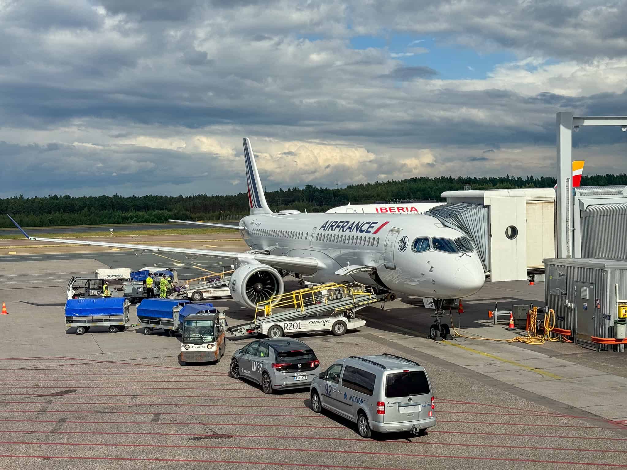 Air France KLM: new Basic fare without hand baggage nor XP points ...